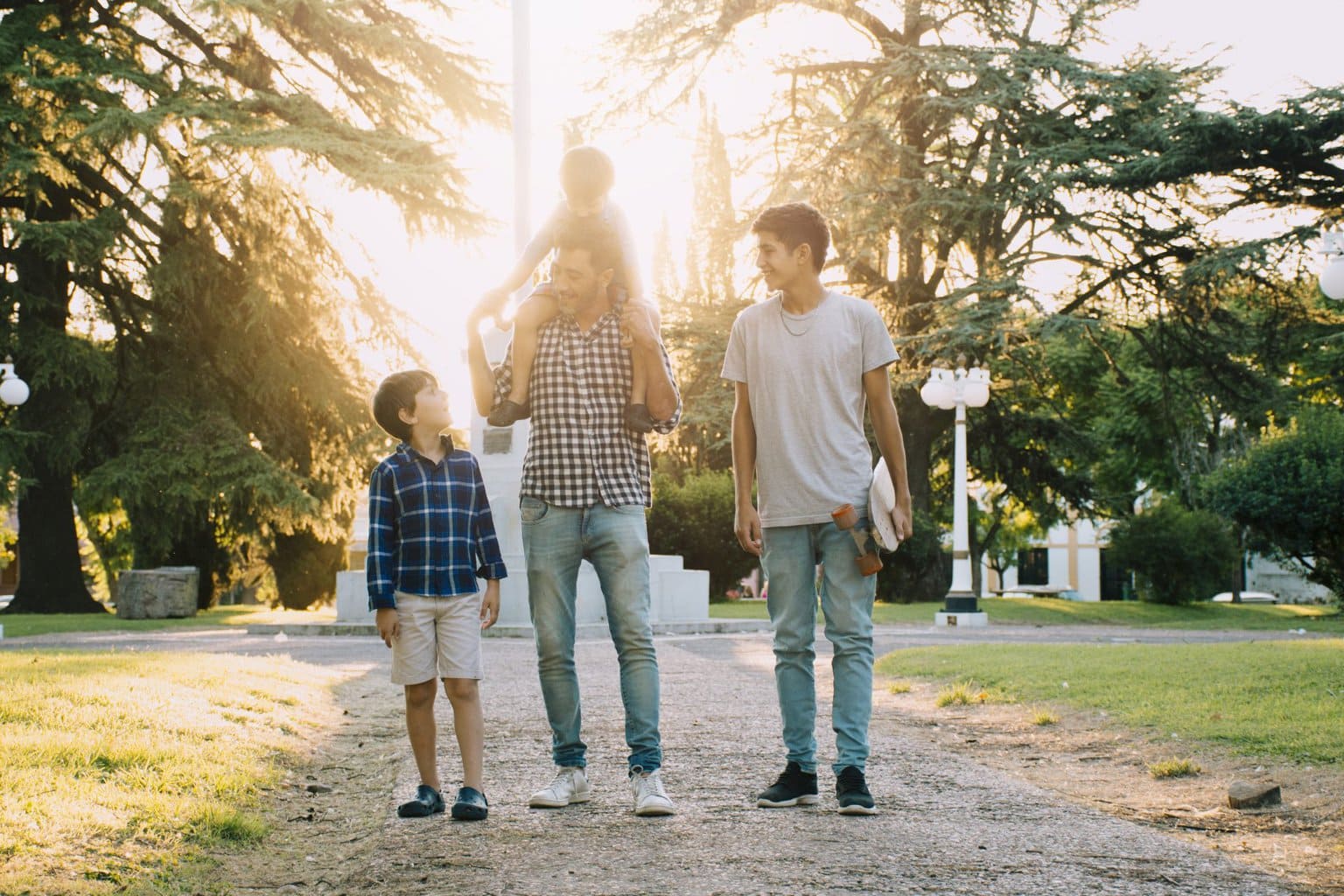 Estilo parental democrático é chave para boa relação com os filhos